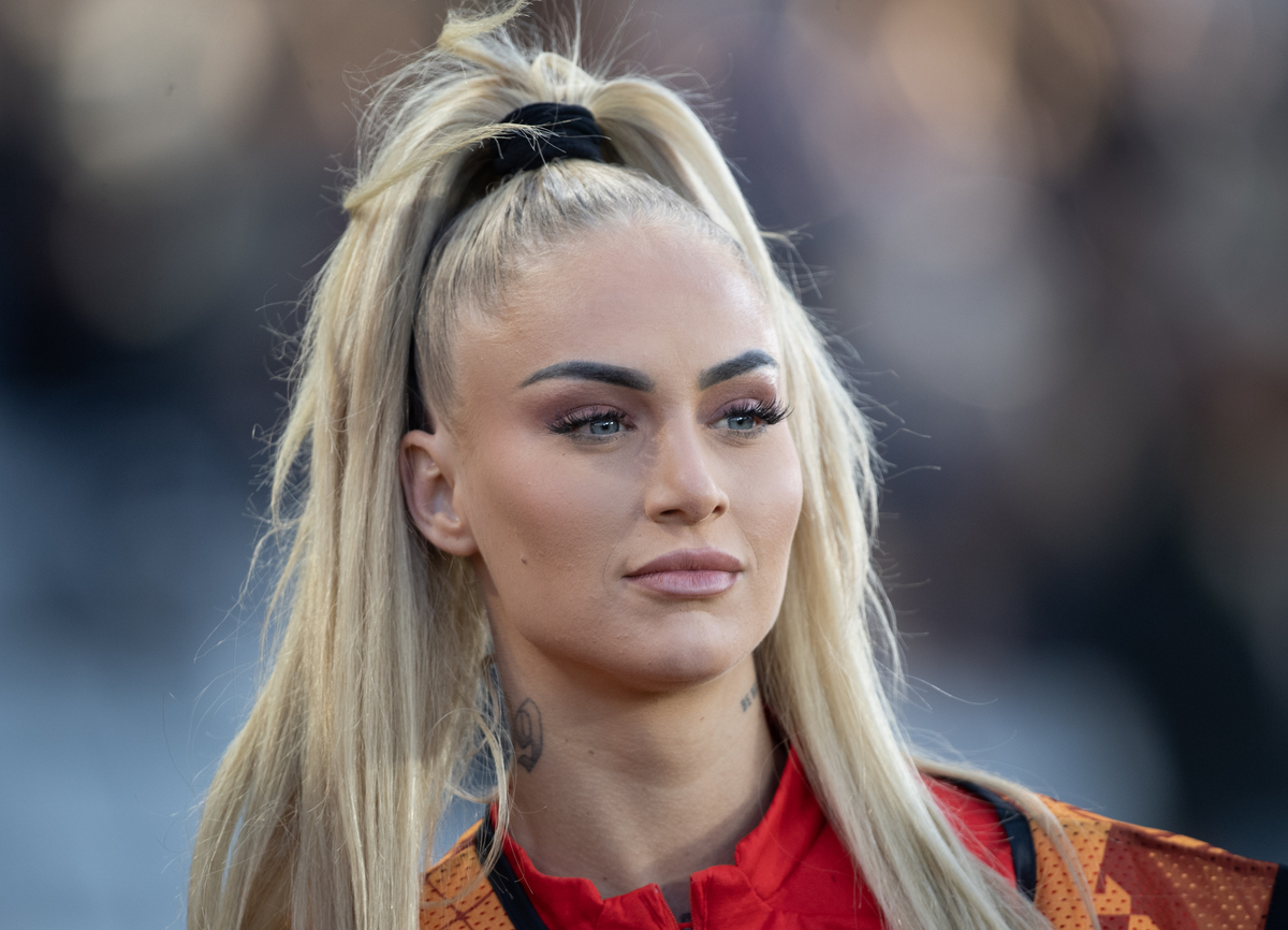 Chi è Alisha Lehmann, la fidanzata di Douglas Luiz | Che Fatica La Vita ...